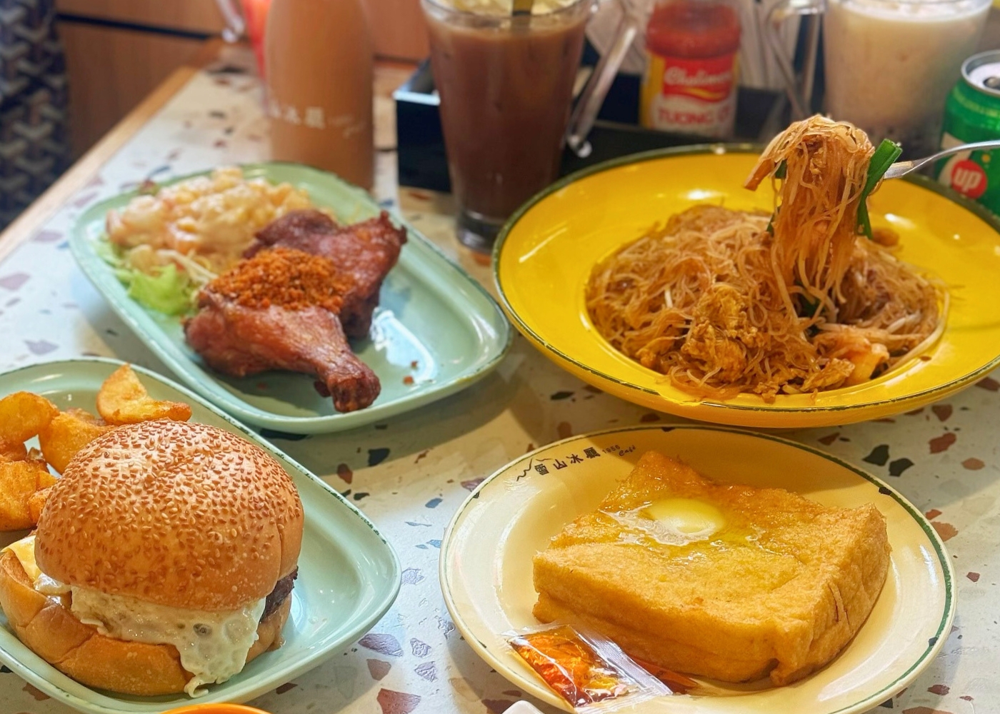 Must-visit cha chaan tengs in Hong Kong – locals-approved!
