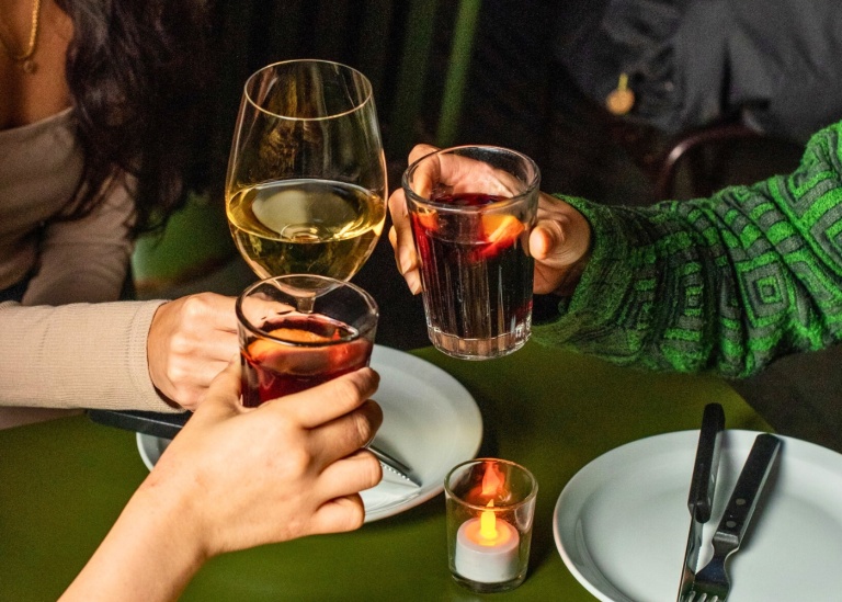 25 Best happy hours in Hong Kong to drink on the cheap