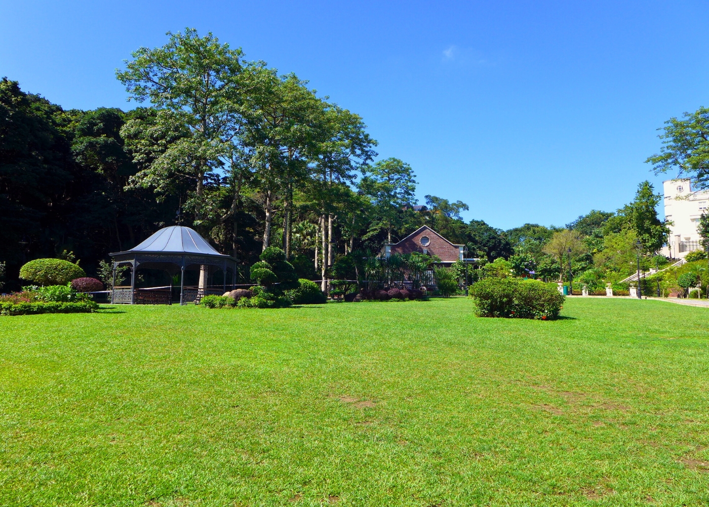 Outdoor playgrounds and parks: Touch grass and be merry
